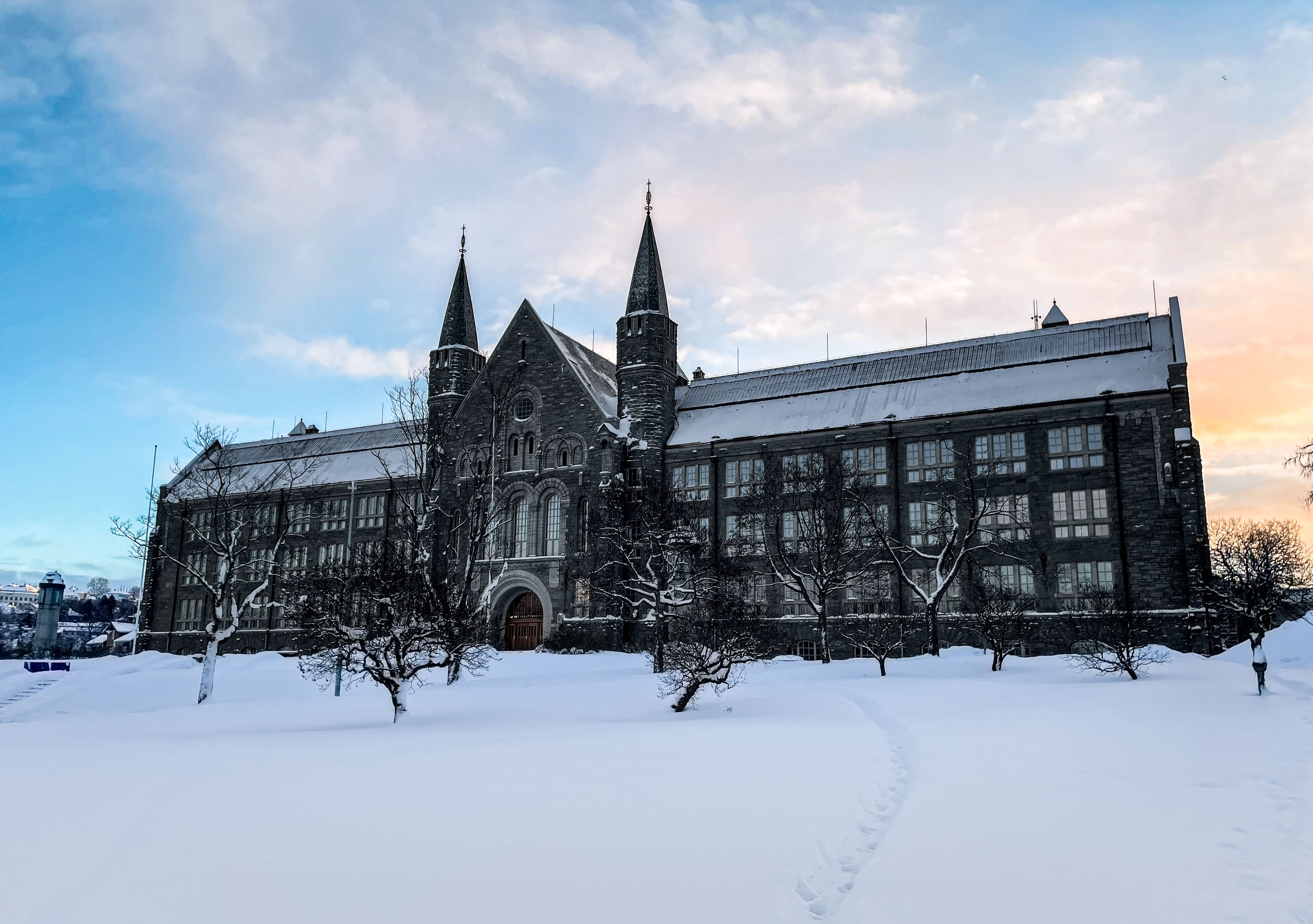 DTU Beyond Borders - Norwegian University of Science and Technology ...